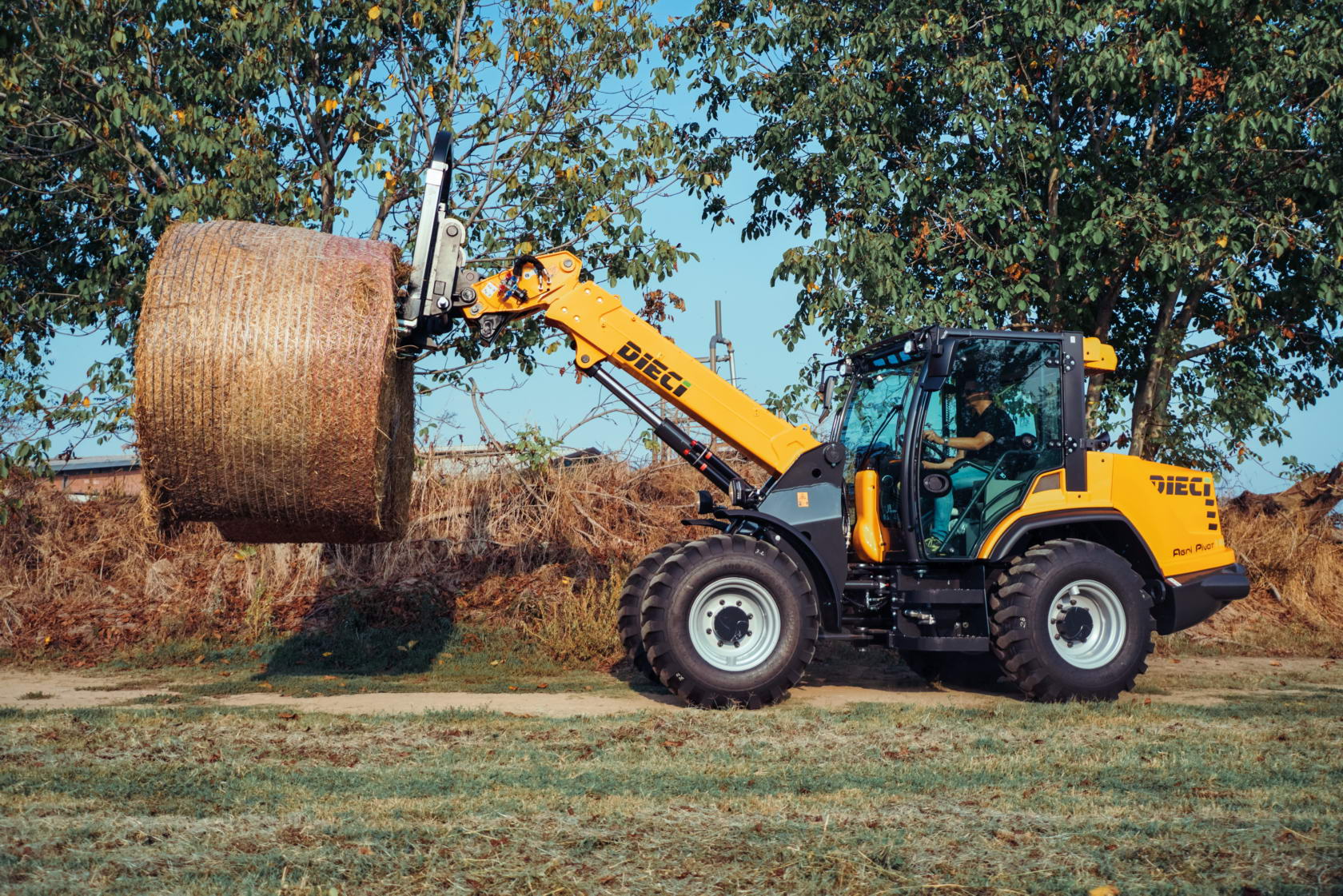 Articulated Telehandlers | AGRI PIVOT | Dieci srl